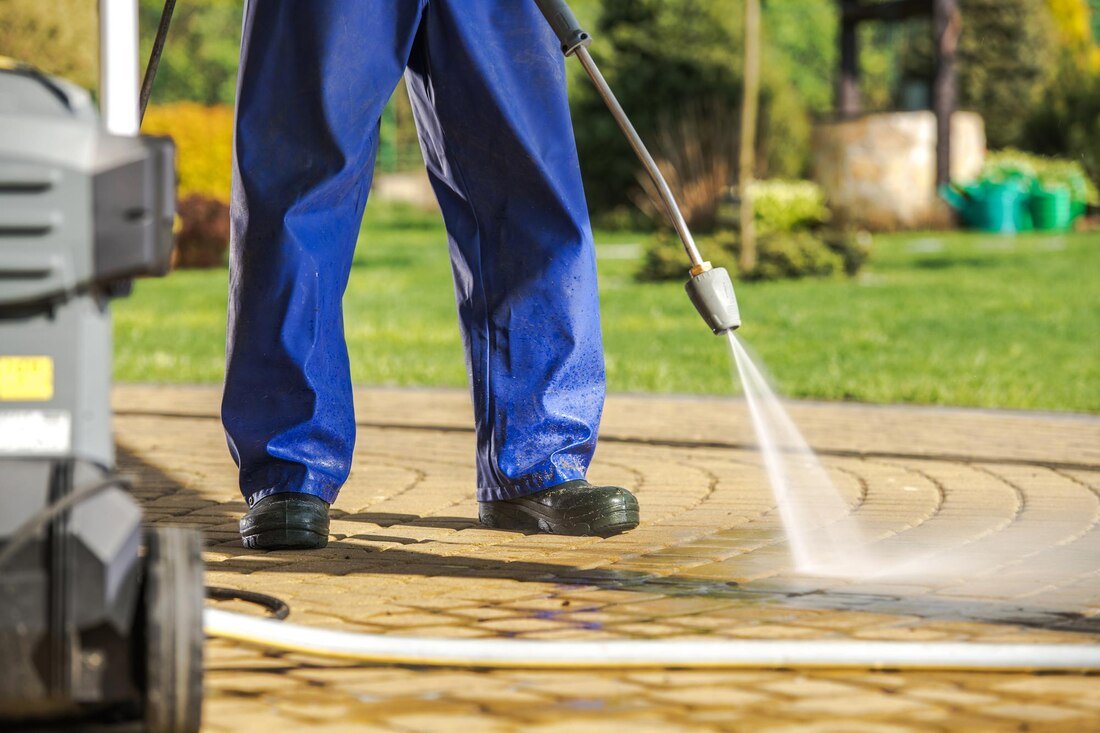 Driveway & Sidewalk Cleaning in DMV - DMV Cleanworks